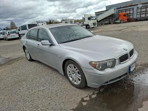 Pelēks BMW 745 2002 Marijampole, ar dzinēja tilpumu 4.40 L un nobraukumu 300 tūkst. km par 2500 €, foto 1 vietnē AUTOMOTO.COM.LV