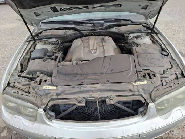 Pelēks BMW 745 2002 Marijampole, ar dzinēja tilpumu 4.40 L un nobraukumu 300 tūkst. km par 2500 €, foto 8 vietnē AUTOMOTO.COM.LV