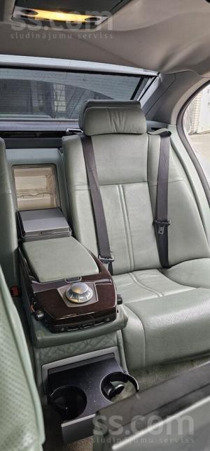 Pelēks BMW 745 2003 Rīga, ar dzinēja tilpumu 4.40 L un nobraukumu 413 tūkst. km par 4000 €, foto 7 vietnē AUTOMOTO.COM.LV
