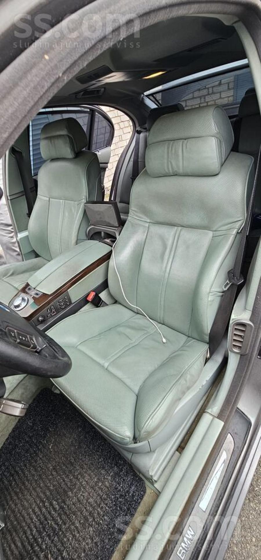 Pelēks BMW 745 2003 Rīga, ar dzinēja tilpumu 4.40 L un nobraukumu 413 tūkst. km par 4000 €, foto 9 vietnē AUTOMOTO.COM.LV