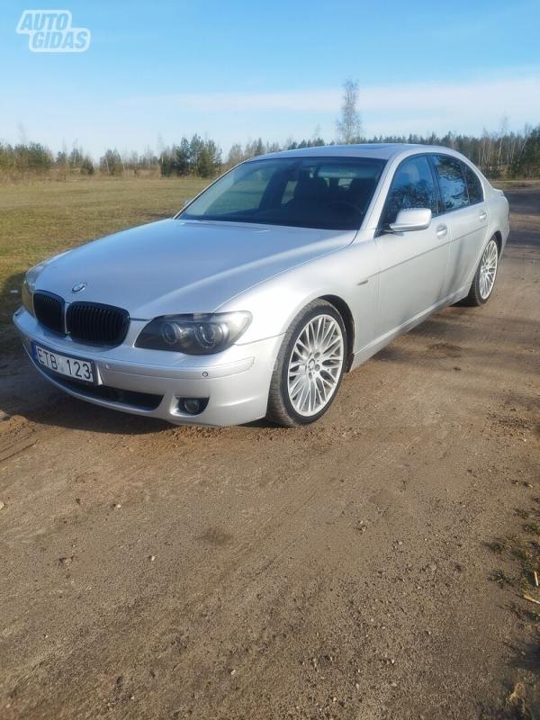 Pelēks BMW 745 2005 Viļņa, ar dzinēja tilpumu 4.40 L un nobraukumu 267 tūkst. km par 2000 €, foto 1 vietnē AUTOMOTO.COM.LV