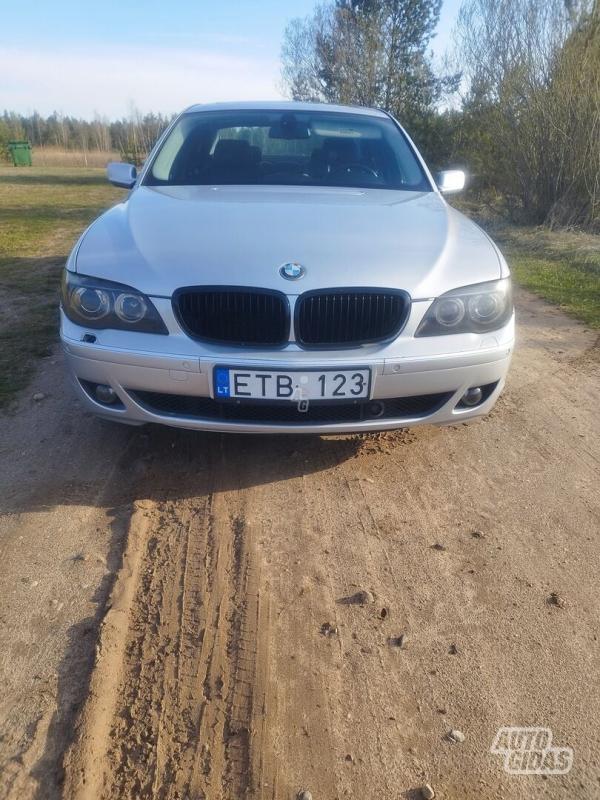 Pelēks BMW 745 2005 Viļņa, ar dzinēja tilpumu 4.40 L un nobraukumu 267 tūkst. km par 2000 €, foto 2 vietnē AUTOMOTO.COM.LV