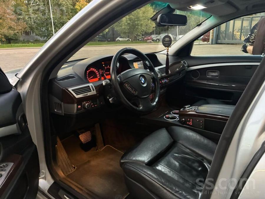 Grey BMW 745 2006 in Riga, with an engine capacity of 4.50 L and mileage of 362 thousand km for 6200 €, photo 6 on AUTOMOTO.COM.LV