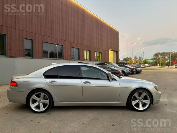 Pelēks BMW 745 2006 Rīga, ar dzinēja tilpumu 4.50 L un nobraukumu 362 tūkst. km par 6200 €, foto 11 vietnē AUTOMOTO.COM.LV