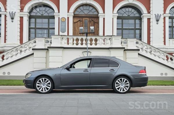 BMW 745 2007 Jelgava vietnē Pelēks BMW 745 2007 Jelgava, ar dzinēja tilpumu 4.40 L un nobraukumu 317 tūkst. km par 3690 €, foto 4 vietnē AUTOMOTO.COM.LV