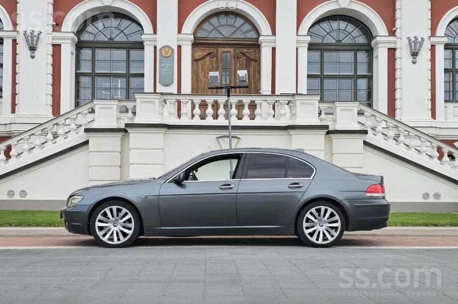 Pelēks BMW 745 2007 Jelgava, ar dzinēja tilpumu 4.40 L un nobraukumu 317 tūkst. km par 3690 €, foto 4 vietnē AUTOMOTO.COM.LV