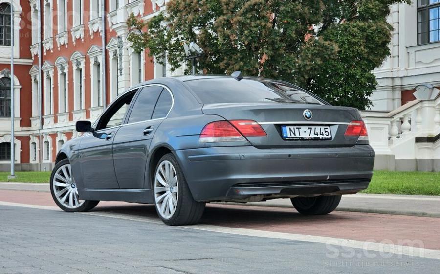 Pelēks BMW 745 2007 Jelgava, ar dzinēja tilpumu 4.40 L un nobraukumu 317 tūkst. km par 3690 €, foto 6 vietnē AUTOMOTO.COM.LV
