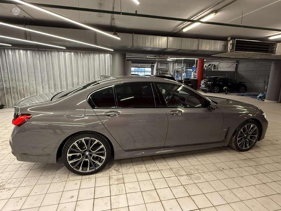 Pelēks BMW 745 2019 Viļņa, ar dzinēja tilpumu 3.00 L un nobraukumu 157 tūkst. km par 45500 €, foto 5 vietnē AUTOMOTO.COM.LV