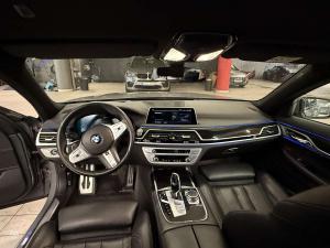 Pelēks BMW 745 2019 Viļņa, ar dzinēja tilpumu 3.00 L un nobraukumu 157 tūkst. km par 45500 €, foto 9 vietnē AUTOMOTO.COM.LV