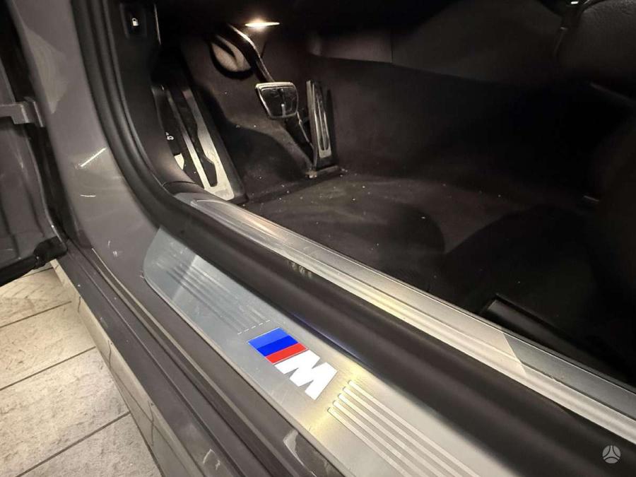 Pelēks BMW 745 2019 Viļņa, ar dzinēja tilpumu 3.00 L un nobraukumu 157 tūkst. km par 45500 €, foto 19 vietnē AUTOMOTO.COM.LV