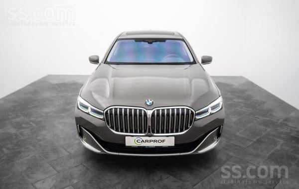 Grey BMW 745 2019 in Riga, with an engine capacity of 3.00 L and mileage of 133 thousand km for 42900 €, photo 2 on AUTOMOTO.COM.LV