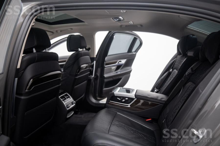 Pelēks BMW 745 2019 Rīga, ar dzinēja tilpumu 3.00 L un nobraukumu 133 tūkst. km par 38900 €, foto 10 vietnē AUTOMOTO.COM.LV