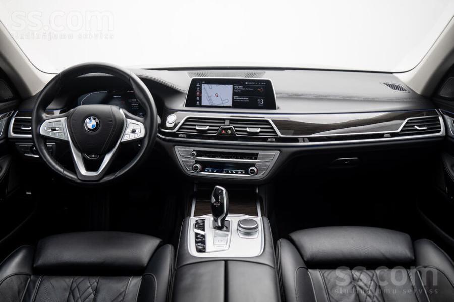 Pelēks BMW 745 2019 Rīga, ar dzinēja tilpumu 3.00 L un nobraukumu 133 tūkst. km par 38900 €, foto 14 vietnē AUTOMOTO.COM.LV
