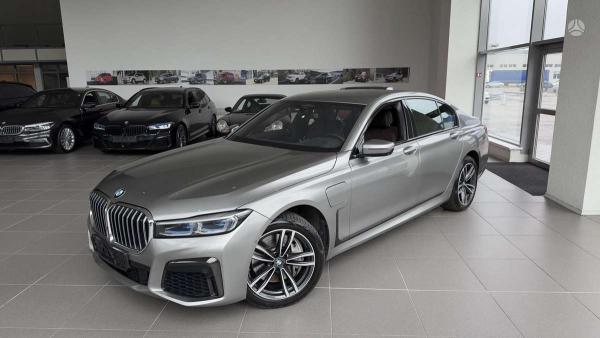 Grey BMW 745 2019 in Marijampole, with an engine capacity of 3.00 L and mileage of 146 thousand km for 41999 €, photo 1 on AUTOMOTO.COM.LV