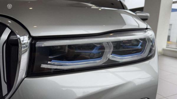 Grey BMW 745 2019 in Marijampole, with an engine capacity of 3.00 L and mileage of 146 thousand km for 41999 €, photo 3 on AUTOMOTO.COM.LV