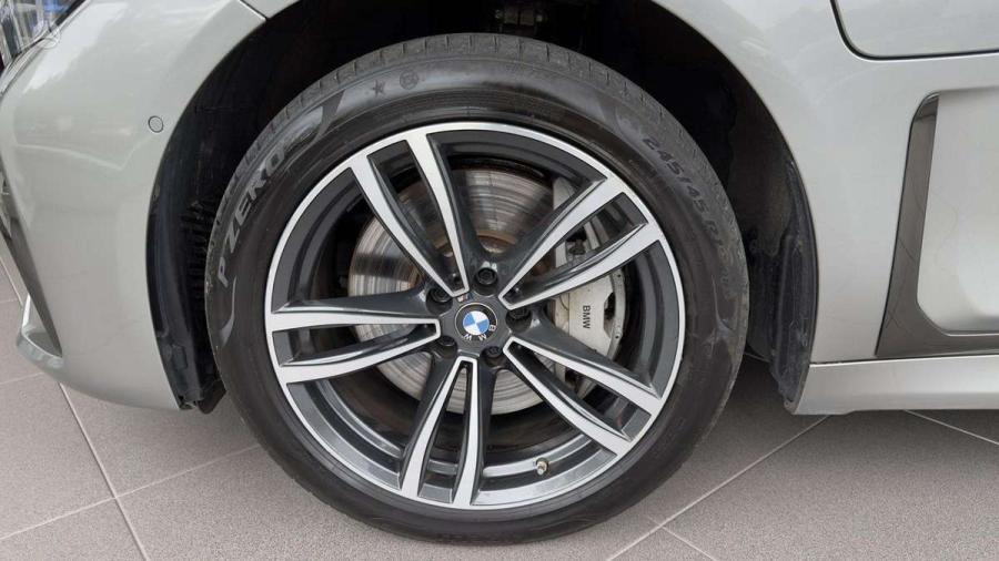 Grey BMW 745 2019 in Marijampole, with an engine capacity of 3.00 L and mileage of 146 thousand km for 41999 €, photo 6 on AUTOMOTO.COM.LV