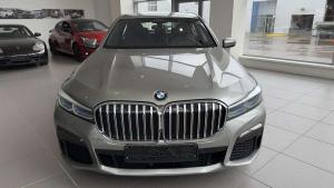 Grey BMW 745 2019 in Marijampole, with an engine capacity of 3.00 L and mileage of 146 thousand km for 41999 €, photo 13 on AUTOMOTO.COM.LV