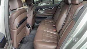 Grey BMW 745 2019 in Marijampole, with an engine capacity of 3.00 L and mileage of 146 thousand km for 41999 €, photo 19 on AUTOMOTO.COM.LV