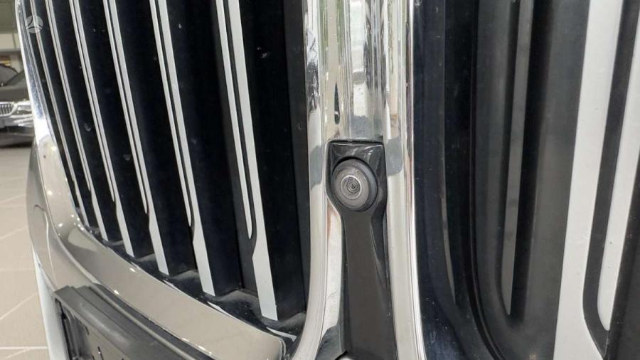 Grey BMW 745 2019 in Marijampole, with an engine capacity of 3.00 L and mileage of 146 thousand km for 41999 €, photo 28 on AUTOMOTO.COM.LV