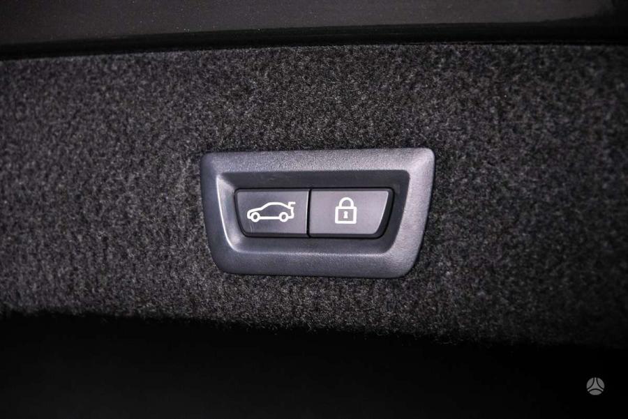 Grey BMW 745 2020 in Kaunas, with an engine capacity of 3.00 L and mileage of 182 thousand km for 38450 €, photo 15 on AUTOMOTO.COM.LV