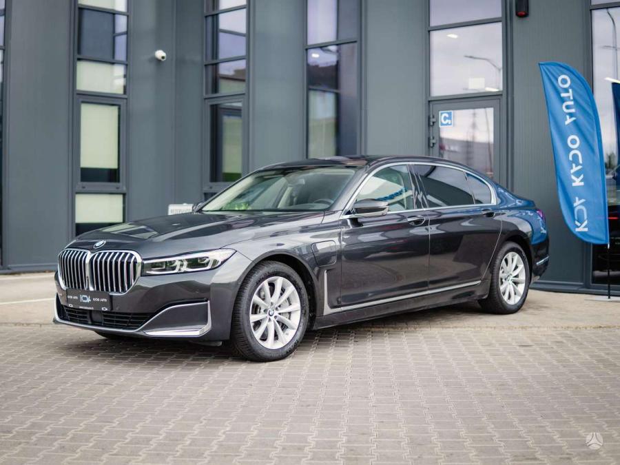 Pelēks BMW 745 2020 Kauņa, ar dzinēja tilpumu 3.00 L un nobraukumu 182 tūkst. km par 34450 €, foto 3 vietnē AUTOMOTO.COM.LV