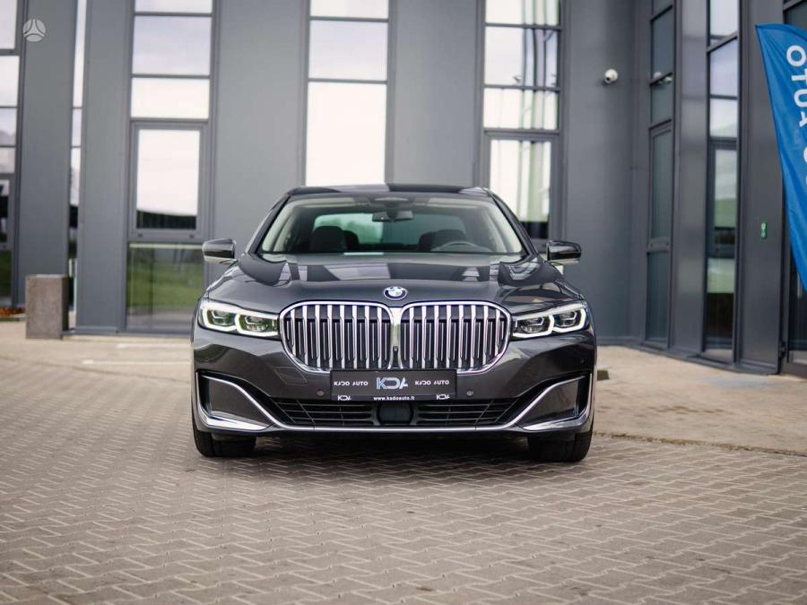 Pelēks BMW 745 2020 Kauņa, ar dzinēja tilpumu 3.00 L un nobraukumu 182 tūkst. km par 34450 €, foto 5 vietnē AUTOMOTO.COM.LV