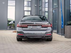 Pelēks BMW 745 2020 Kauņa, ar dzinēja tilpumu 3.00 L un nobraukumu 182 tūkst. km par 34450 €, foto 13 vietnē AUTOMOTO.COM.LV