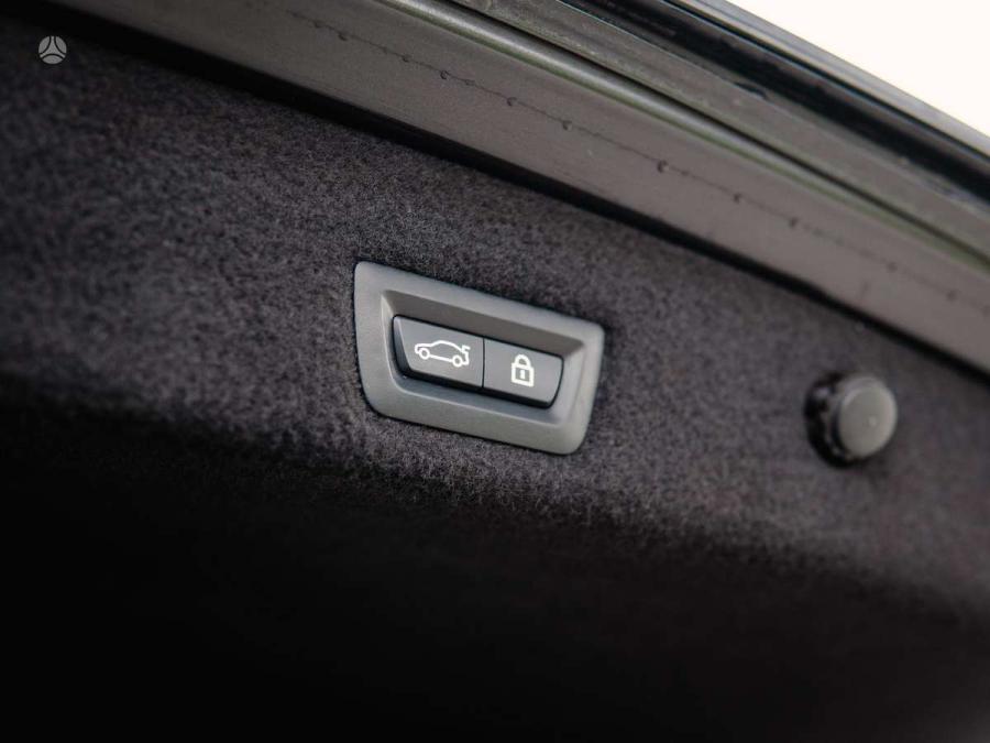 Pelēks BMW 745 2020 Kauņa, ar dzinēja tilpumu 3.00 L un nobraukumu 182 tūkst. km par 34450 €, foto 16 vietnē AUTOMOTO.COM.LV