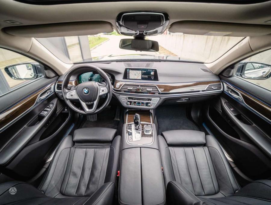 Pelēks BMW 745 2020 Kauņa, ar dzinēja tilpumu 3.00 L un nobraukumu 182 tūkst. km par 34450 €, foto 17 vietnē AUTOMOTO.COM.LV