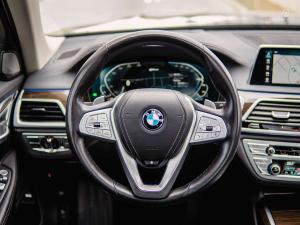 Pelēks BMW 745 2020 Kauņa, ar dzinēja tilpumu 3.00 L un nobraukumu 182 tūkst. km par 34450 €, foto 19 vietnē AUTOMOTO.COM.LV