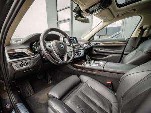 Pelēks BMW 745 2020 Kauņa, ar dzinēja tilpumu 3.00 L un nobraukumu 182 tūkst. km par 34450 €, foto 25 vietnē AUTOMOTO.COM.LV