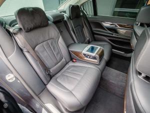 Pelēks BMW 745 2020 Kauņa, ar dzinēja tilpumu 3.00 L un nobraukumu 182 tūkst. km par 34450 €, foto 38 vietnē AUTOMOTO.COM.LV