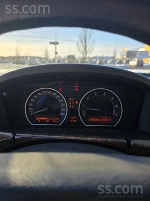BMW 745 2002 in Riga, with an engine capacity of 4.40 L and mileage of 295 thousand km for 3100 €, photo 3 on AUTOMOTO.COM.LV