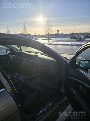 BMW 745 2002 in Riga, with an engine capacity of 4.40 L and mileage of 295 thousand km for 3100 €, photo 10 on AUTOMOTO.COM.LV