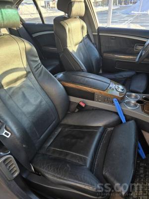 BMW 745 2002 in Riga, with an engine capacity of 4.40 L and mileage of 295 thousand km for 3100 €, photo 11 on AUTOMOTO.COM.LV