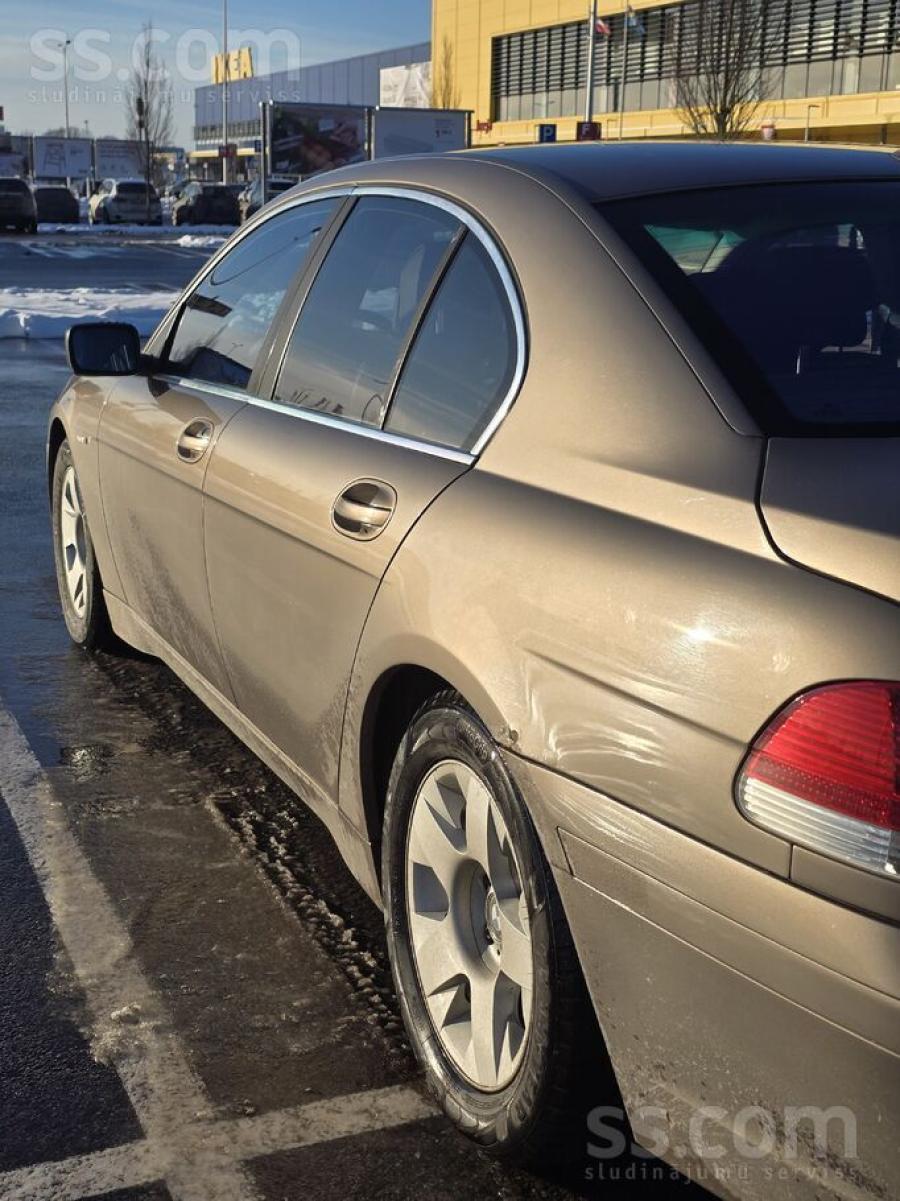 BMW 745 2002 in Riga, with an engine capacity of 4.40 L and mileage of 295 thousand km for 3100 €, photo 17 on AUTOMOTO.COM.LV