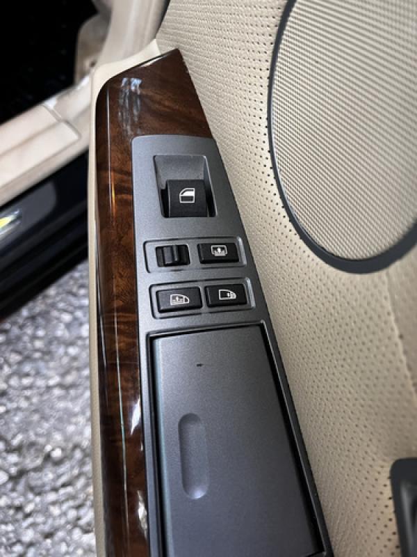 BMW 745 2002 in Kivioli, with an engine capacity of 4.40 L and mileage of 281 thousand km for 4000 €, photo 10 on AUTOMOTO.COM.LV