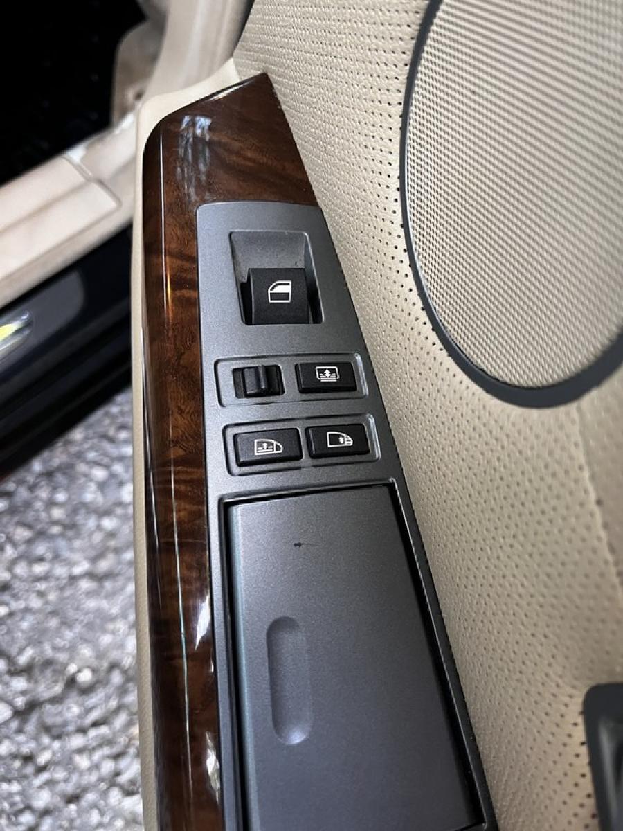 BMW 745 2002 in Kivioli, with an engine capacity of 4.40 L and mileage of 281 thousand km for 4000 €, photo 22 on AUTOMOTO.COM.LV