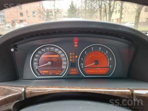 BMW 745 2003 in Riga, with an engine capacity of 4.40 L and mileage of 249 thousand km for 5500 €, photo 10 on AUTOMOTO.COM.LV