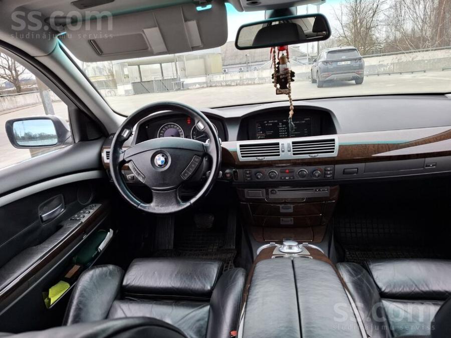 BMW 745 2003 in Riga, with an engine capacity of 4.40 L and mileage of 249 thousand km for 5500 €, photo 12 on AUTOMOTO.COM.LV