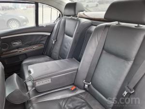 BMW 745 2003 in Riga, with an engine capacity of 4.40 L and mileage of 249 thousand km for 5500 €, photo 16 on AUTOMOTO.COM.LV