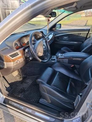 BMW 745 2003 in Riga, with an engine capacity of 4.40 L and mileage of 249 thousand km for 5500 €, photo 21 on AUTOMOTO.COM.LV