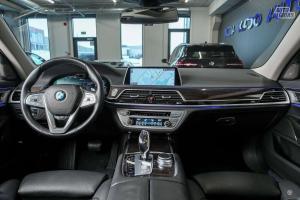 BMW 745 2020 in Marijampole, with an engine capacity of 3.00 L and mileage of 182 thousand km for 37450 €, photo 16 on AUTOMOTO.COM.LV