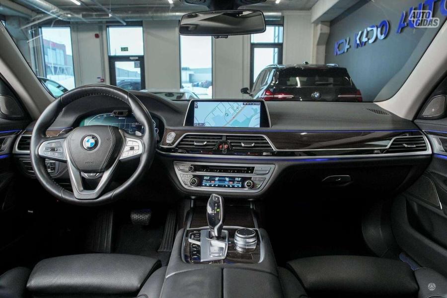 BMW 745 2020 in Marijampole, with an engine capacity of 3.00 L and mileage of 182 thousand km for 37450 €, photo 16 on AUTOMOTO.COM.LV