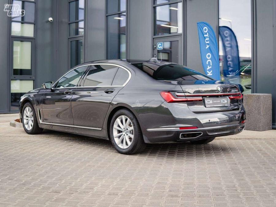 BMW 745 2020 in Marijampole, with an engine capacity of 3.00 L and mileage of 182 thousand km for 35950 €, photo 7 on AUTOMOTO.COM.LV
