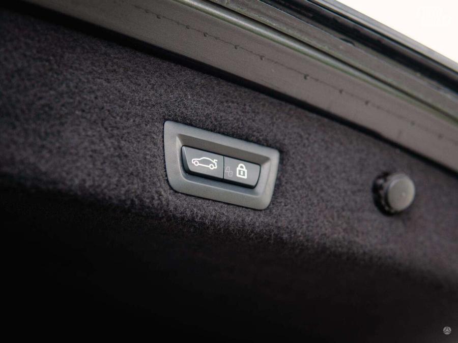 BMW 745 2020 in Marijampole, with an engine capacity of 3.00 L and mileage of 182 thousand km for 35950 €, photo 13 on AUTOMOTO.COM.LV