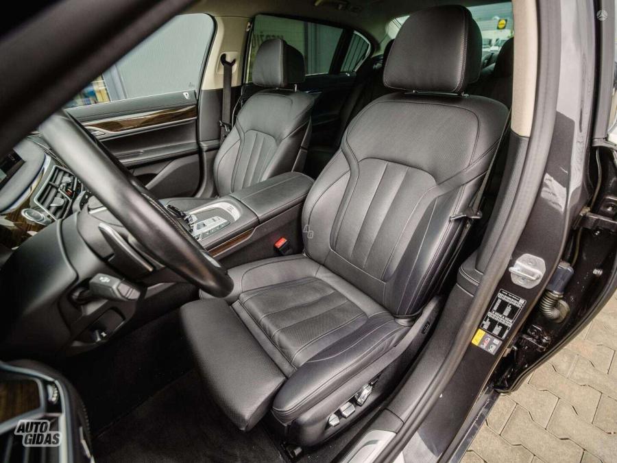 BMW 745 2020 in Marijampole, with an engine capacity of 3.00 L and mileage of 182 thousand km for 35950 €, photo 24 on AUTOMOTO.COM.LV