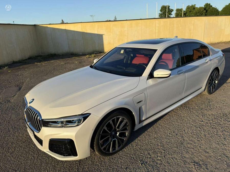 Balts BMW 745 2021 Klaipėda, ar dzinēja tilpumu 3.00 L un nobraukumu 142 tūkst. km par 45000 €, foto 3 vietnē AUTOMOTO.COM.LV