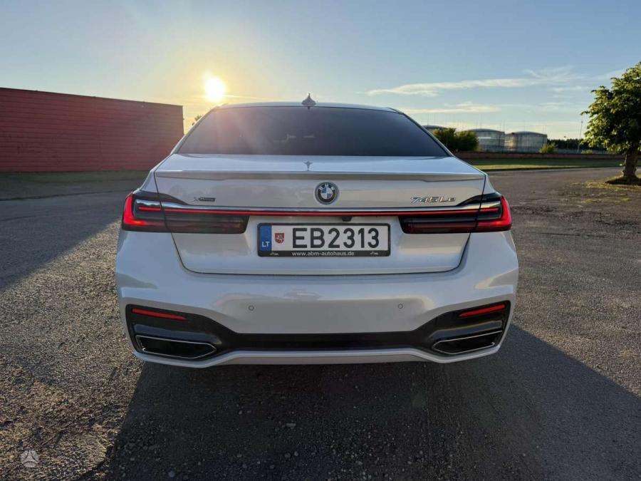 Balts BMW 745 2021 Klaipėda, ar dzinēja tilpumu 3.00 L un nobraukumu 142 tūkst. km par 45000 €, foto 6 vietnē AUTOMOTO.COM.LV