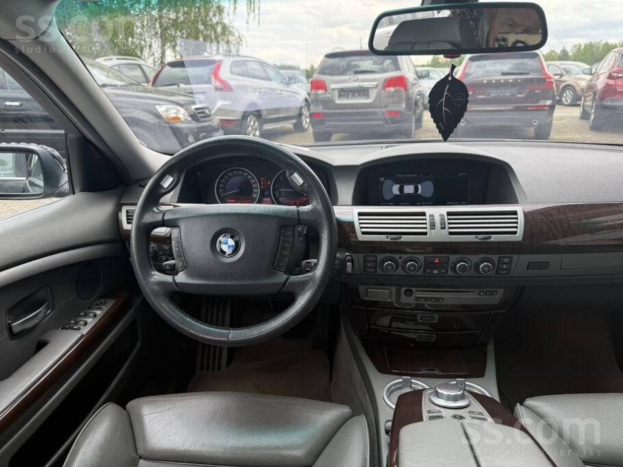 Black BMW 750 2007 in Talsi, with an engine capacity of 5.00 L and mileage of 164 thousand km for 6497 €, photo 14 on AUTOMOTO.COM.LV